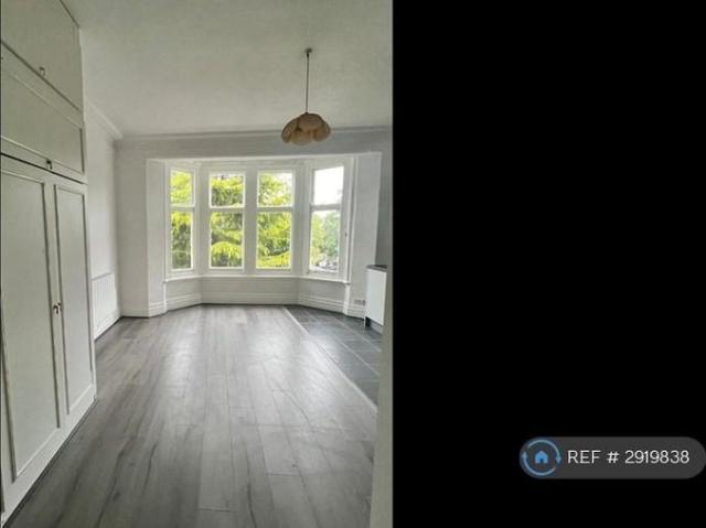 Studio to rent