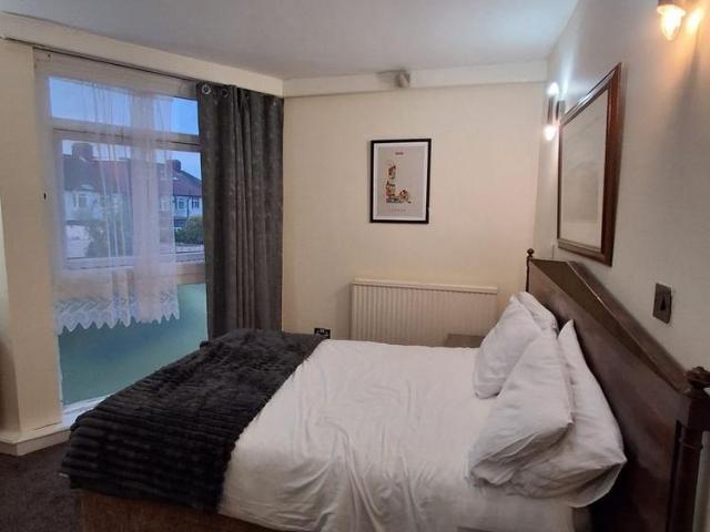 Studio to rent