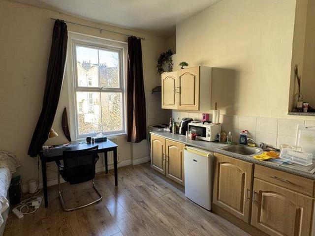 Studio to rent