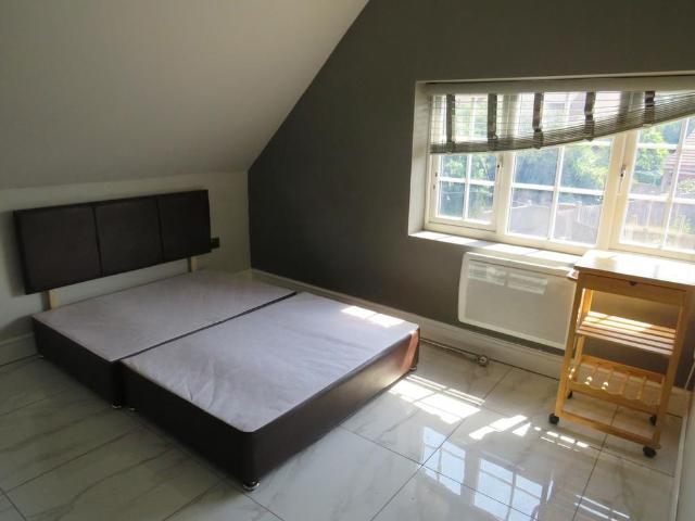 Studio to rent