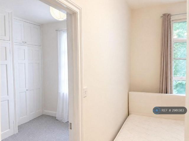Studio to rent