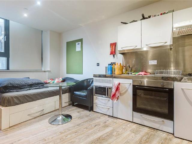 Studio to rent