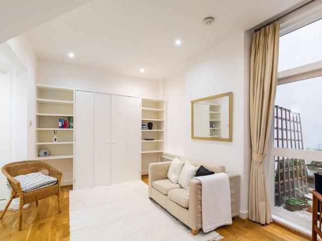 Studio to rent