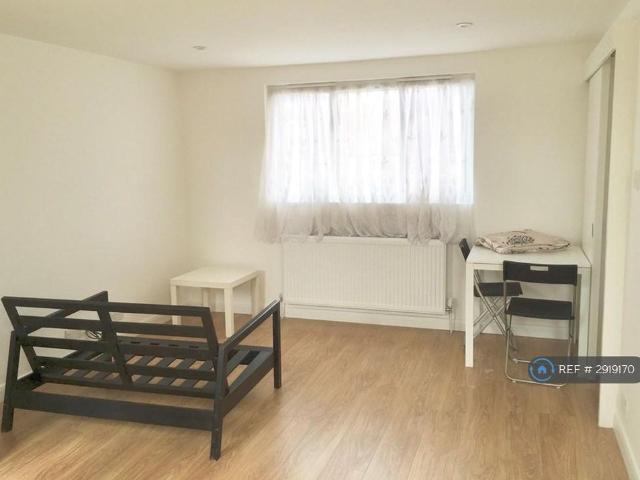 Studio to rent