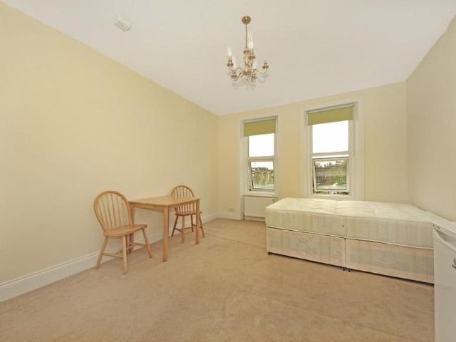 Studio to rent