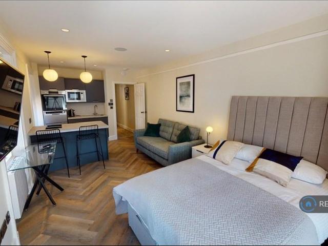 Studio to rent