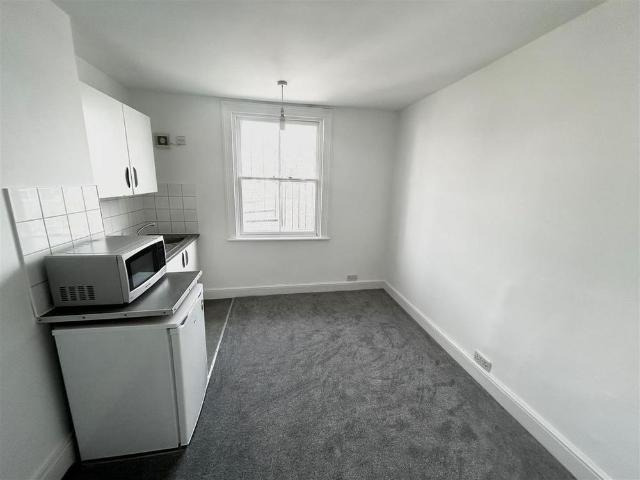 Studio to rent