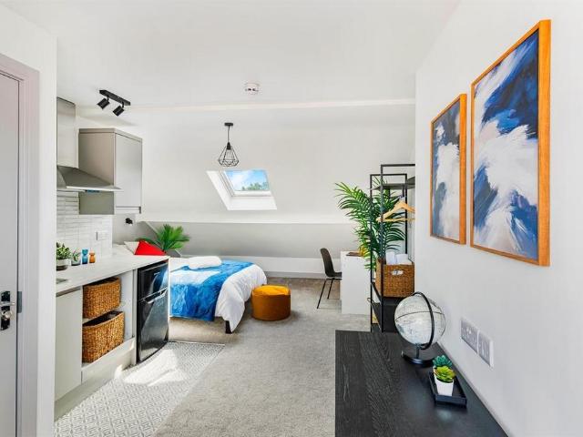 Studio to rent