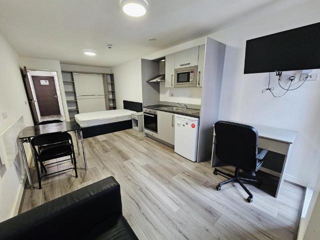 Studio to rent