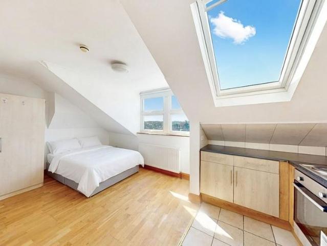 Studio to rent