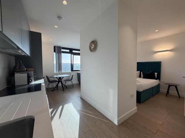 Studio to rent