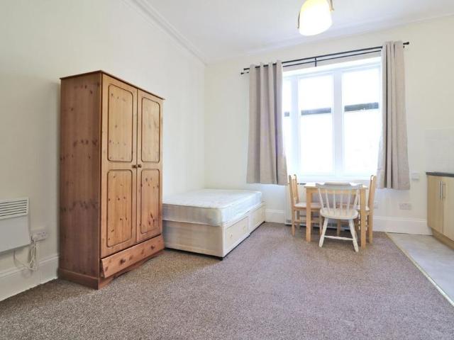Studio to rent