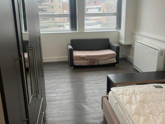 Studio to rent