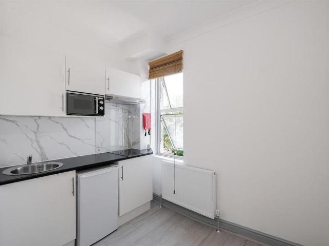 Studio to rent