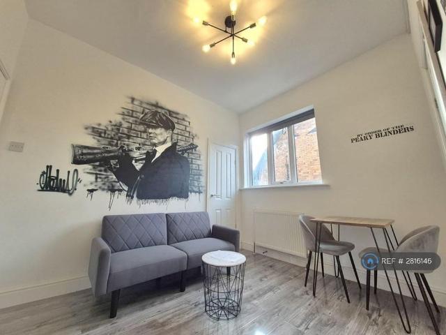 Studio to rent