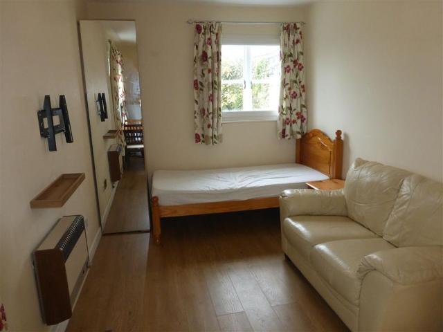 Studio to rent