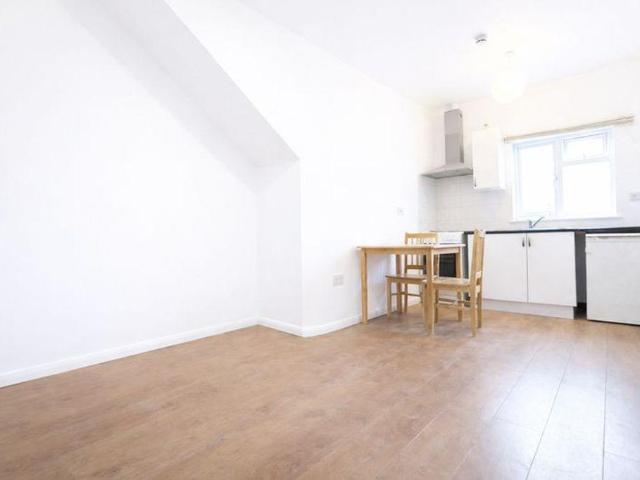 Studio to rent