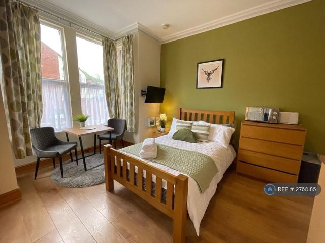 Studio to rent