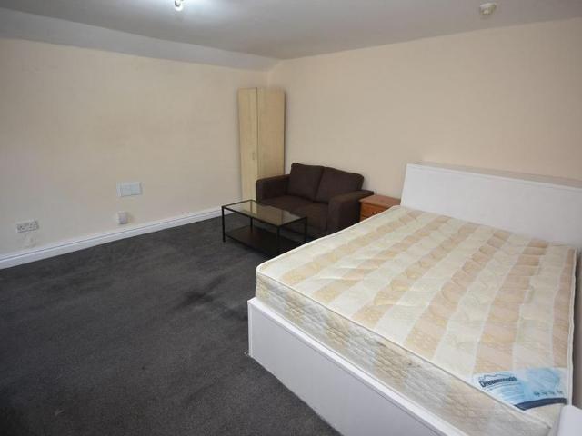 Studio to rent