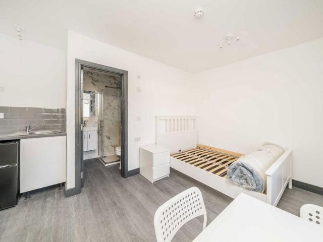 Studio to rent