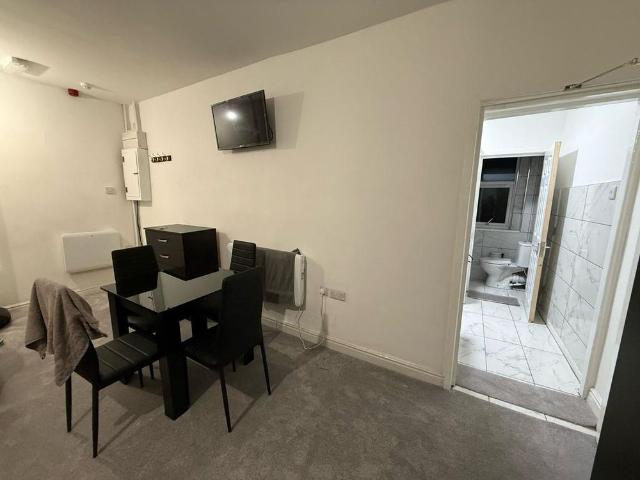 Studio to rent