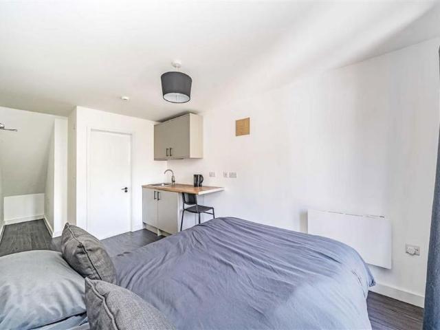 Studio to rent