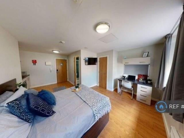 Studio to rent