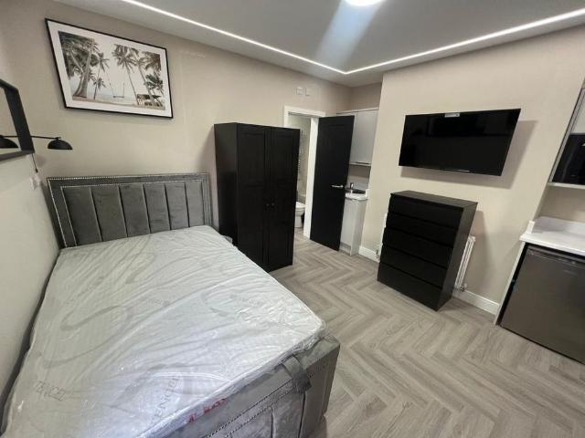 Studio to rent