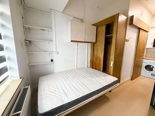 Studio to rent