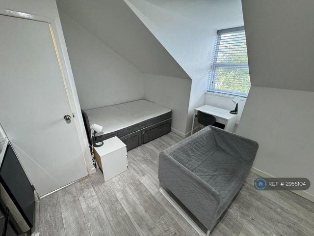 Studio to rent