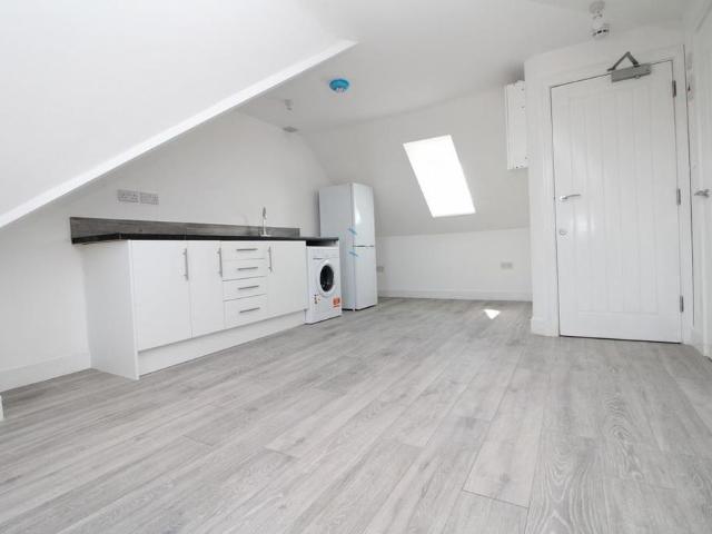 Studio to rent
