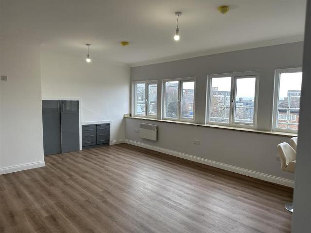 Studio to rent