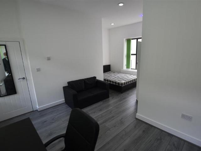 Studio to rent