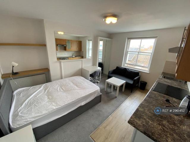 Studio to rent