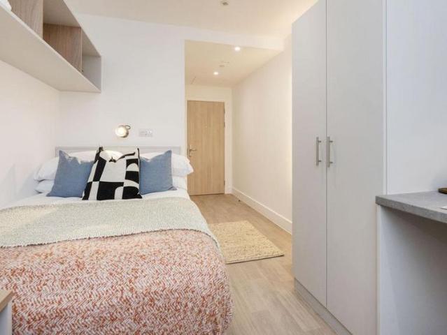 Studio to rent
