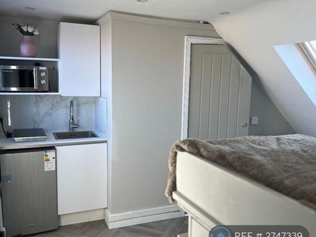 Studio to rent