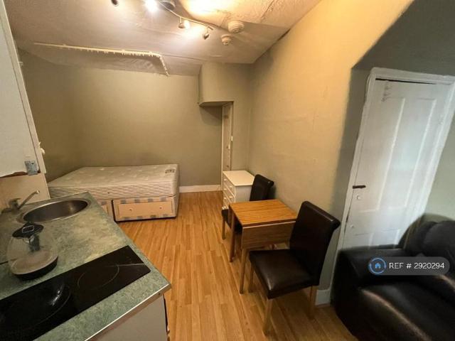 Studio to rent