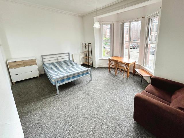 Studio to rent