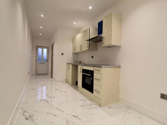 Studio to rent