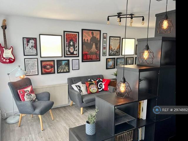 Studio to rent