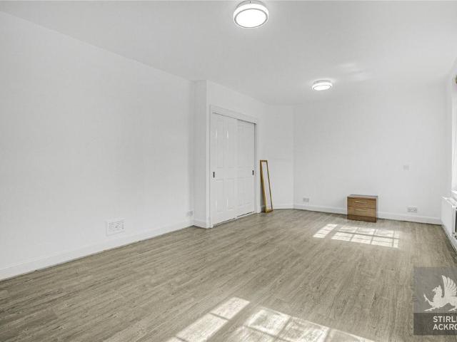 Studio to rent