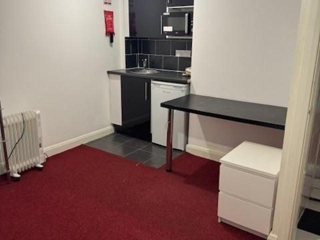 Studio to rent