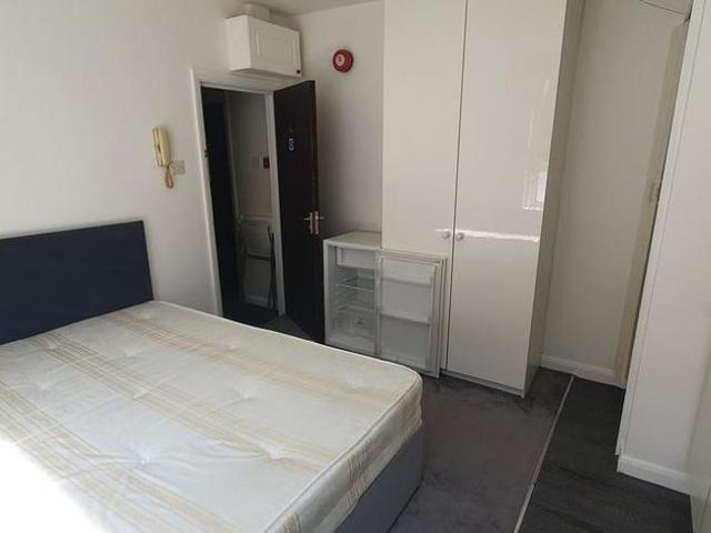 Studio to rent