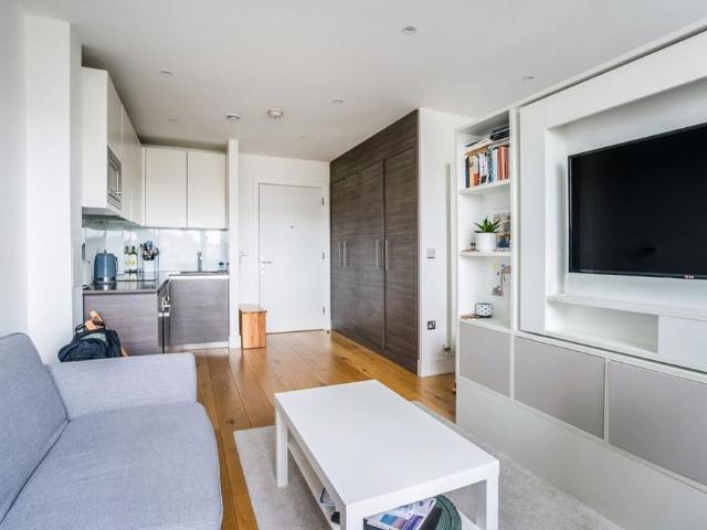 Studio to rent
