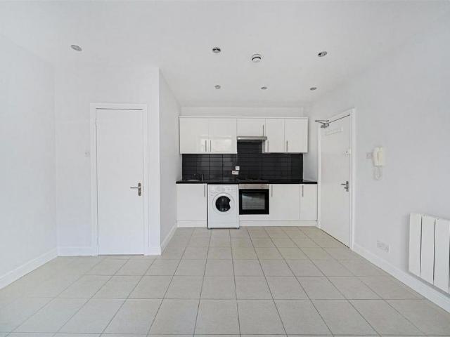 Studio to rent