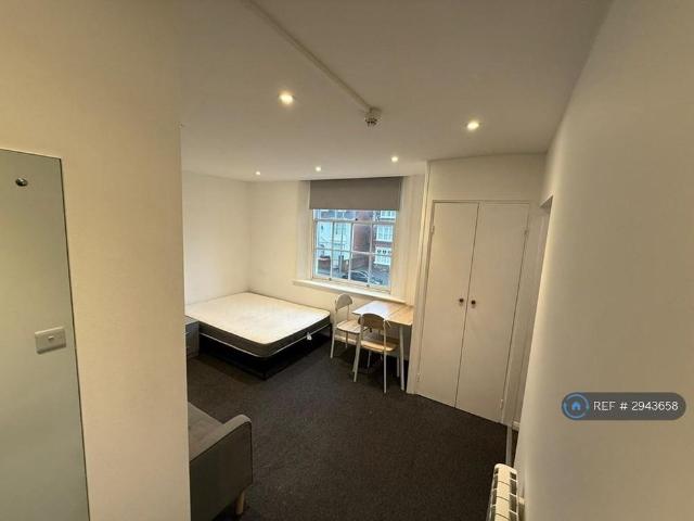 Studio to rent