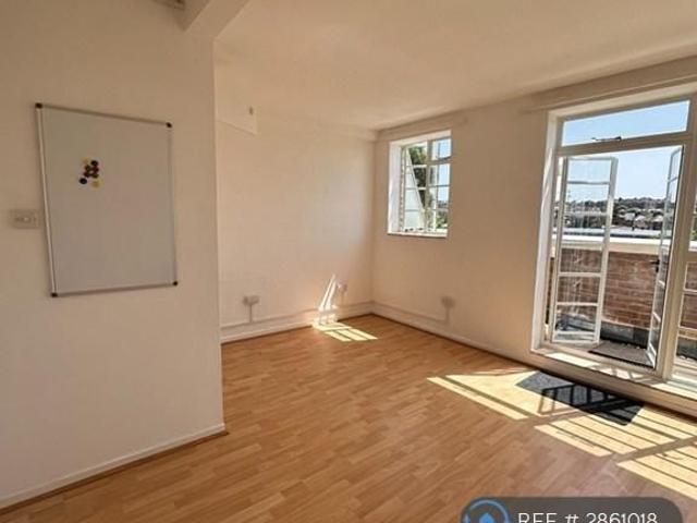 Studio to rent