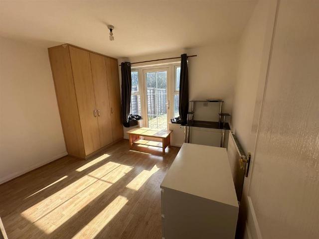 Studio to rent