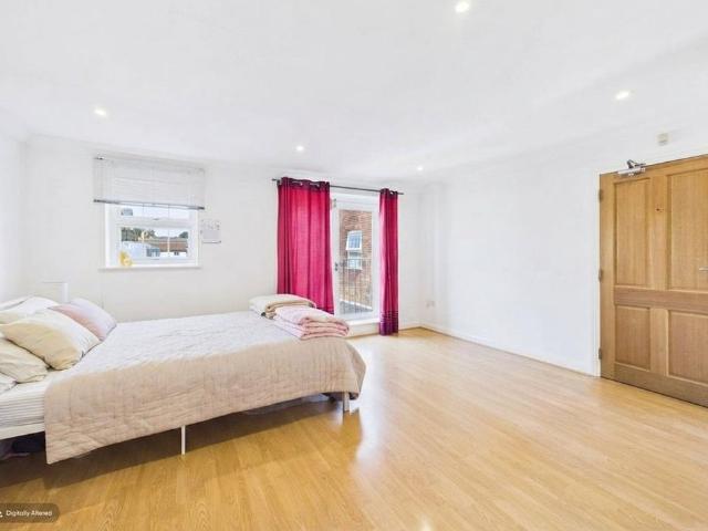 Studio to rent