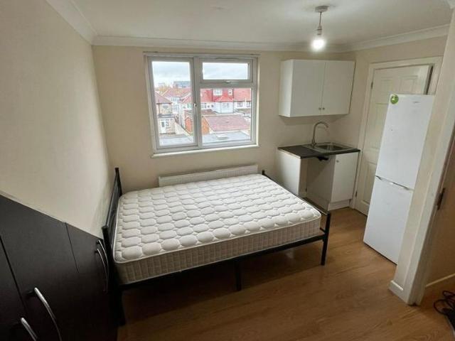 Studio to rent